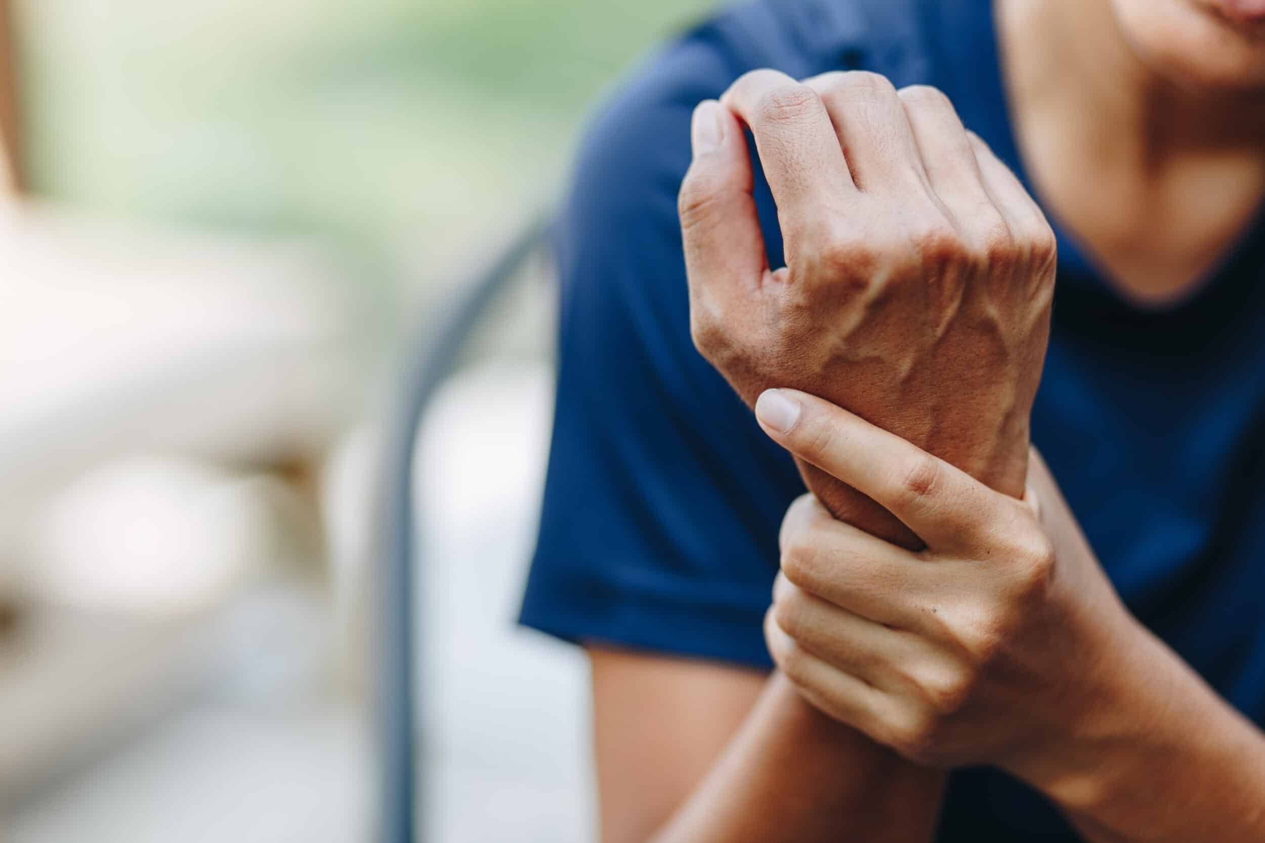 Is Your Pain Caused by a Stress Fracture? Recognize Signs